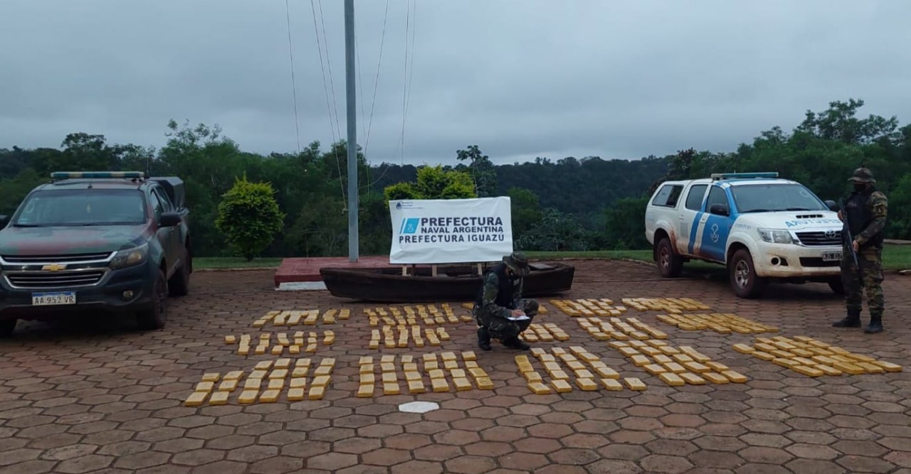 Prefectura Incautó Más De 400 Kilos De Marihuana Argentina Gob Ar