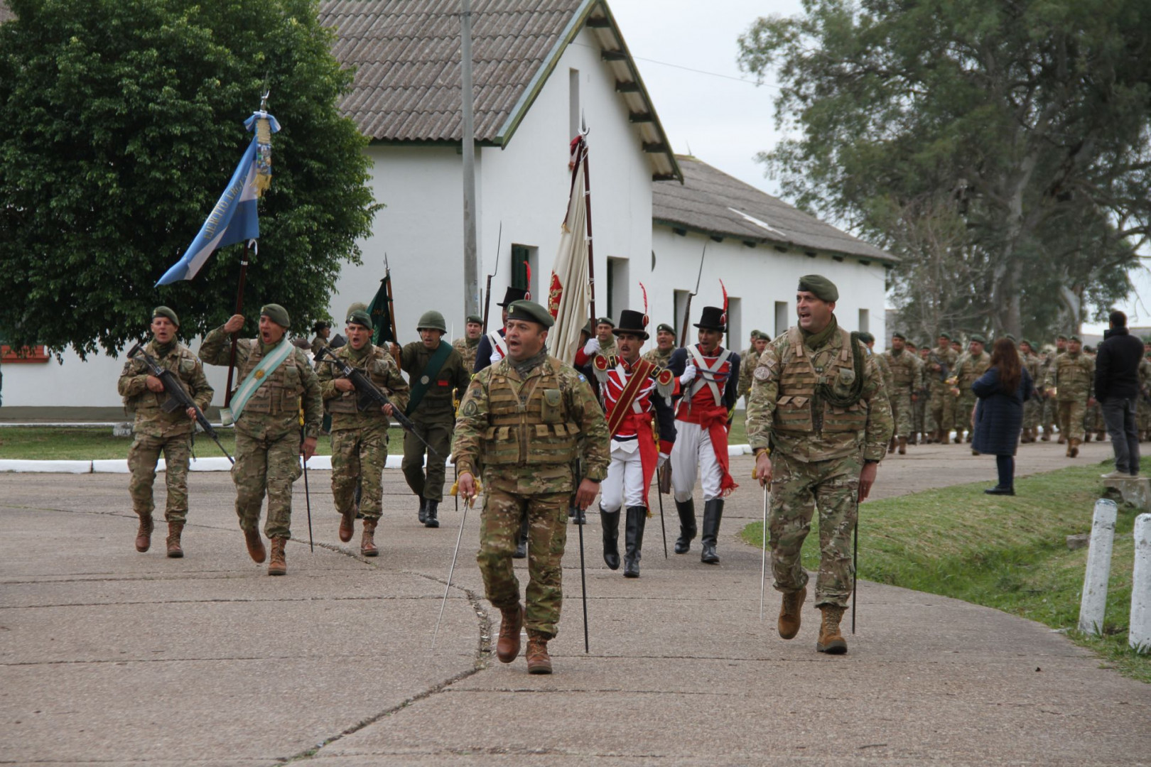Homenaje a los Veteranos de Guerra del Regimiento de Infantería 4 ...