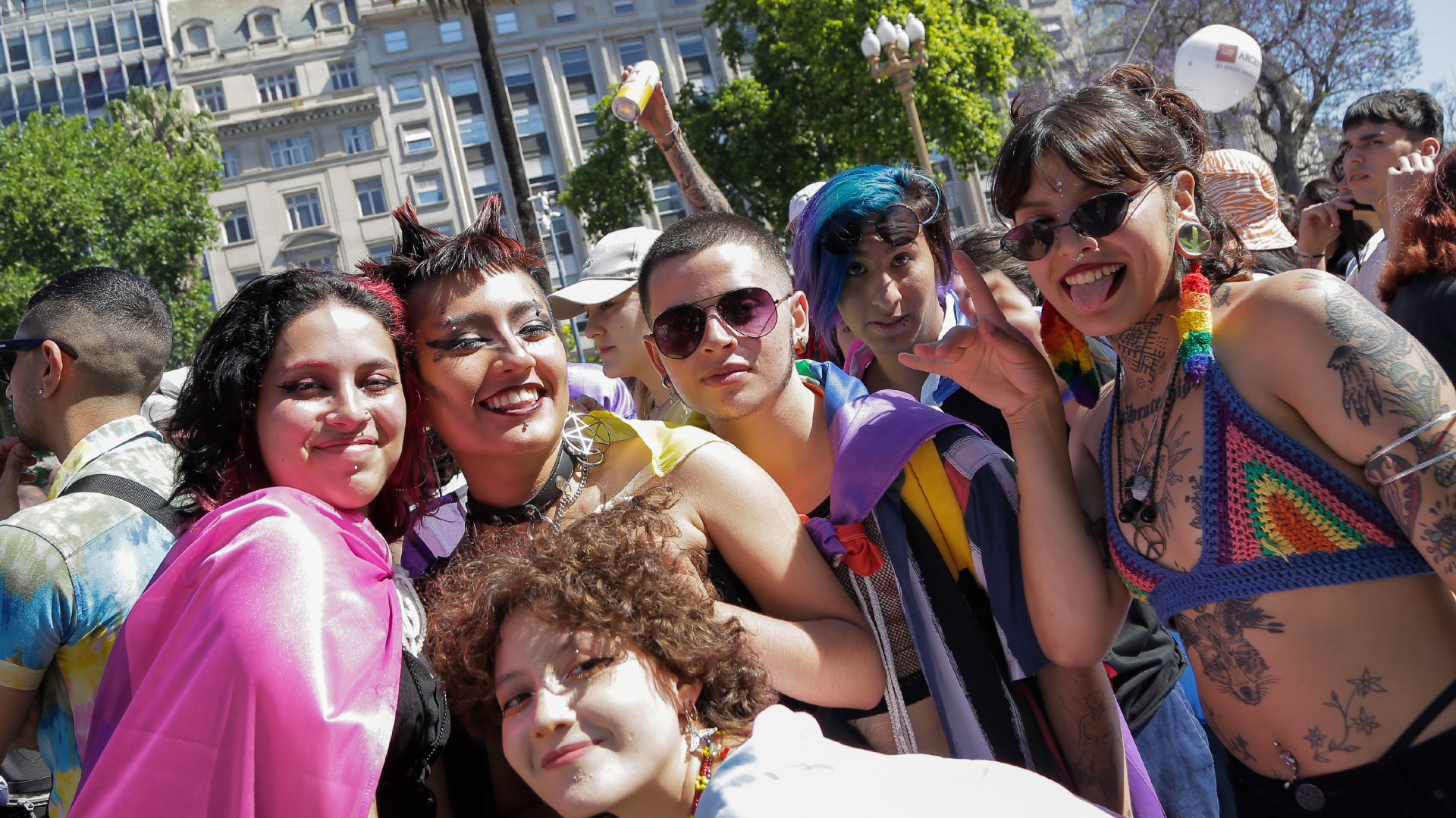 Hablemos de todo: participamos de la Marcha del Orgullo 2022 ...