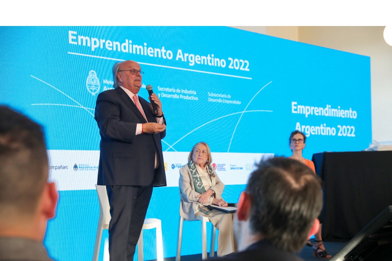 Mendiguren ante emprendedores: “El desarrollo nace de la actitud ...