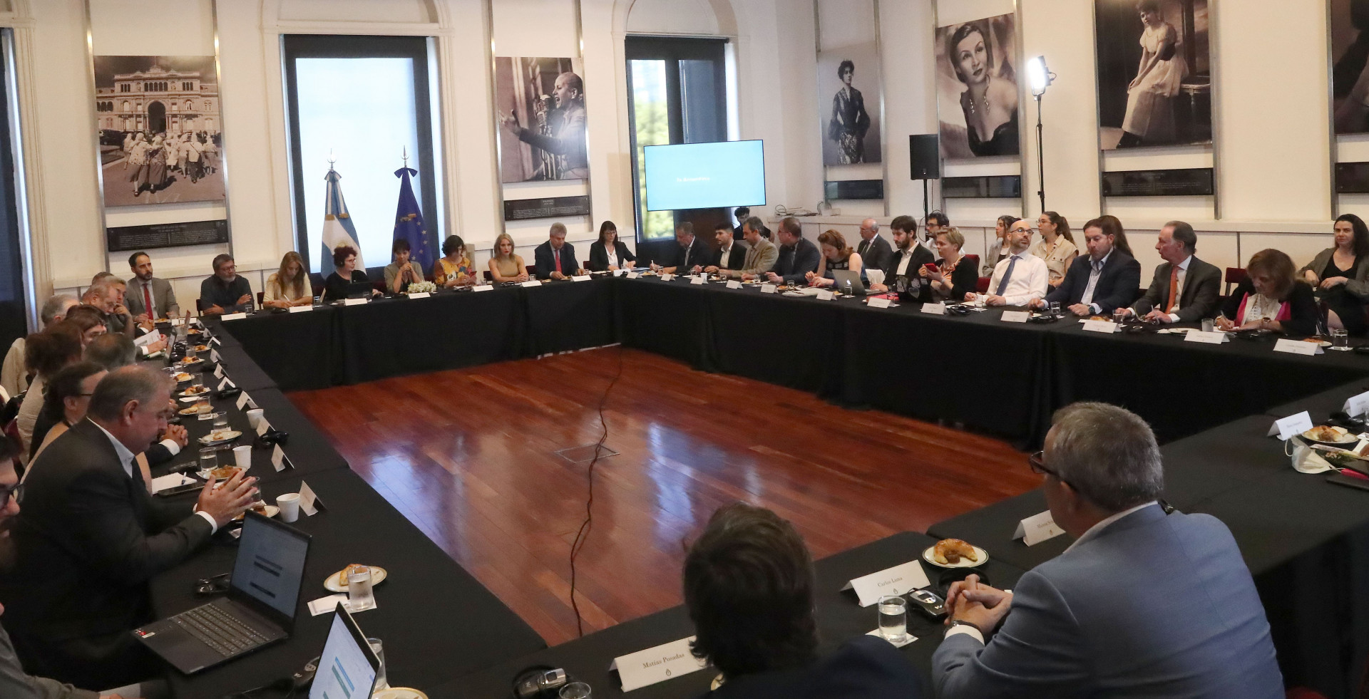 Encuentro Con Comité Económico Y Social Europeo Para Avanzar En El