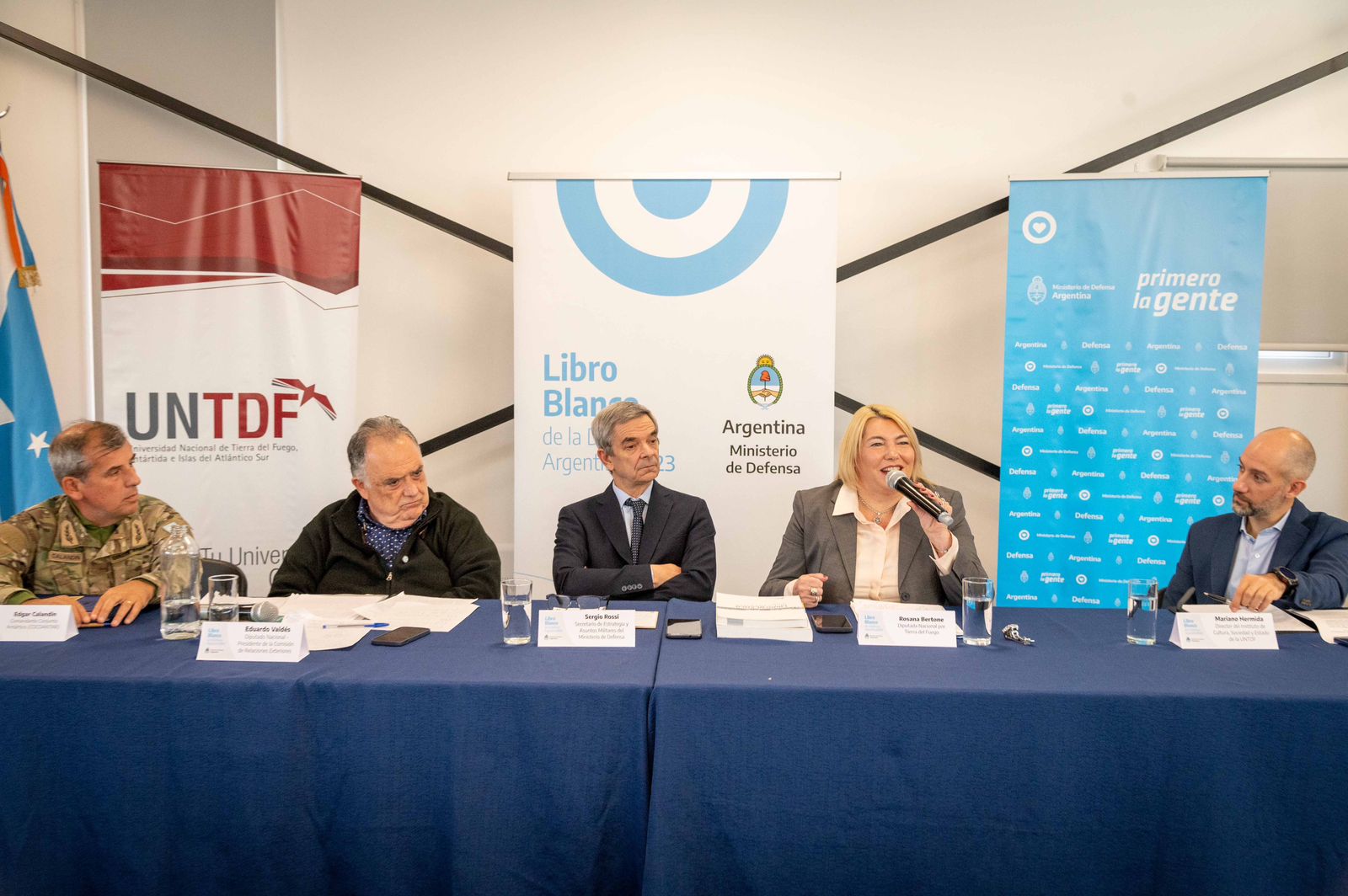 Antártida y Atlántico Sur en el proceso de elaboración del Libro Blanco de la Defensa 2023 ...