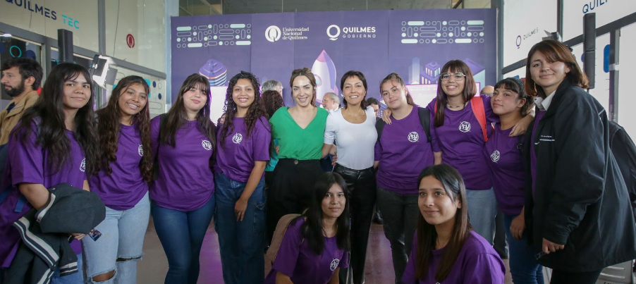 Americas Girls Can Code: Fomentando la inclusión y el empoderamiento de ...