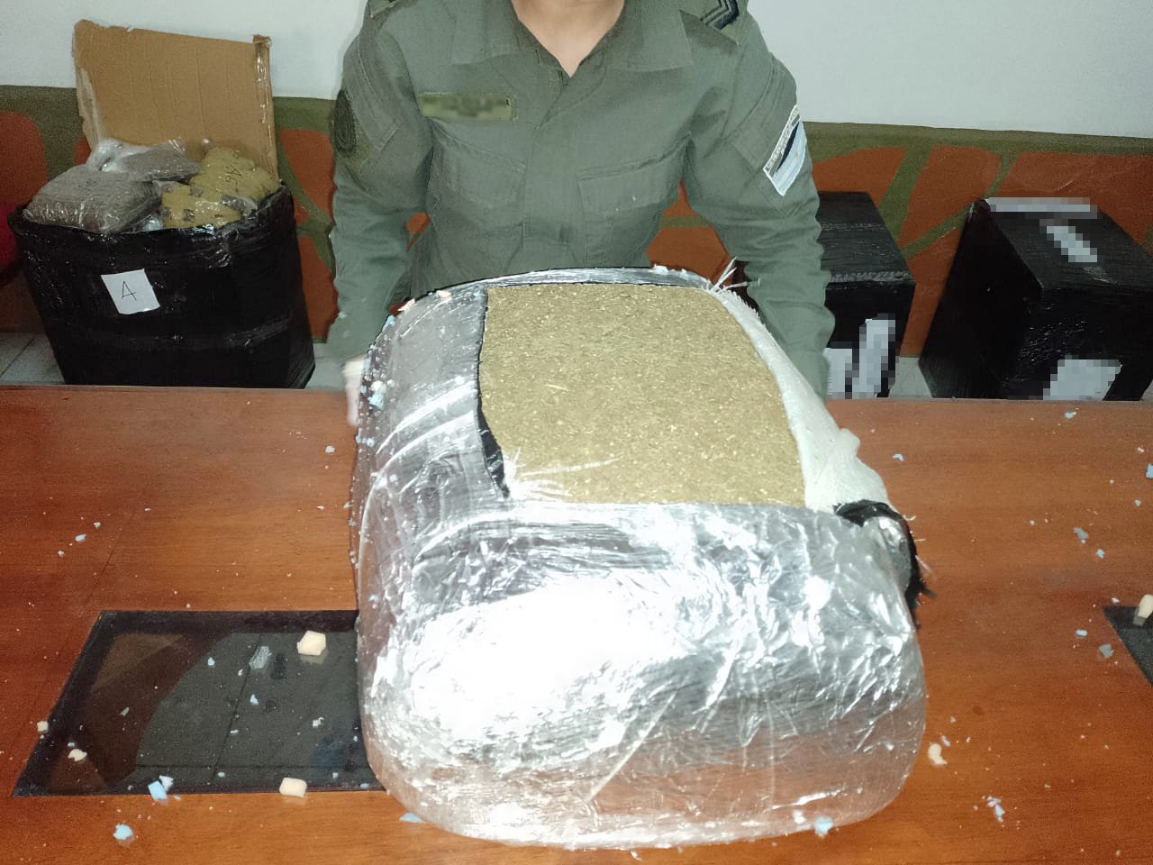 Efectúan la apertura de cuatro encomiendas que contenían 61 kilos de ...