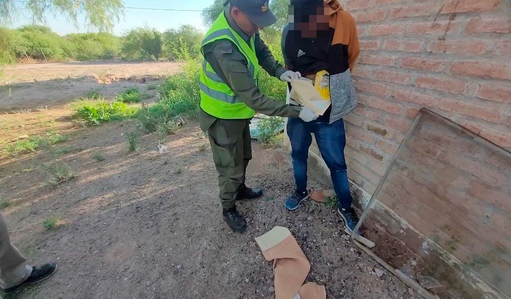 En San Juan incautaron más de 4 kilos de cocaína adosados con fajas al cuerpo de un ciudadano ...