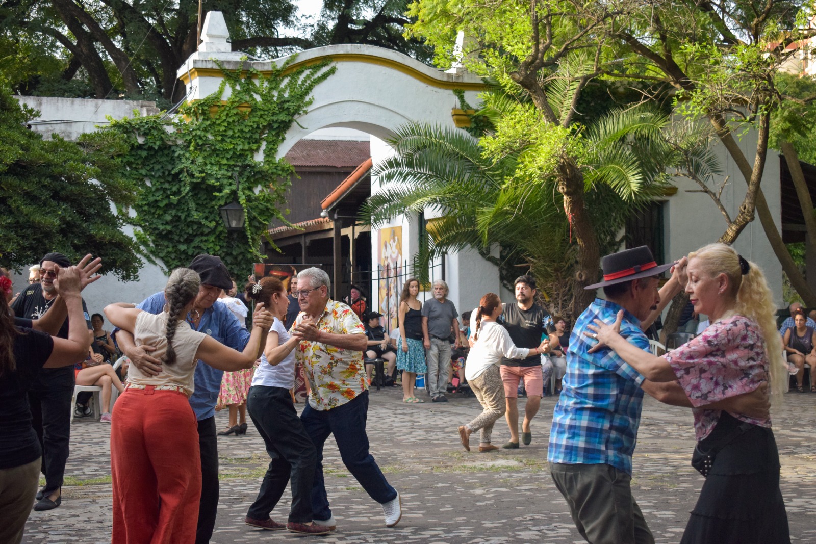 Chamameceada “Aquí se baila el chamamé, así se baila el chamamé ...