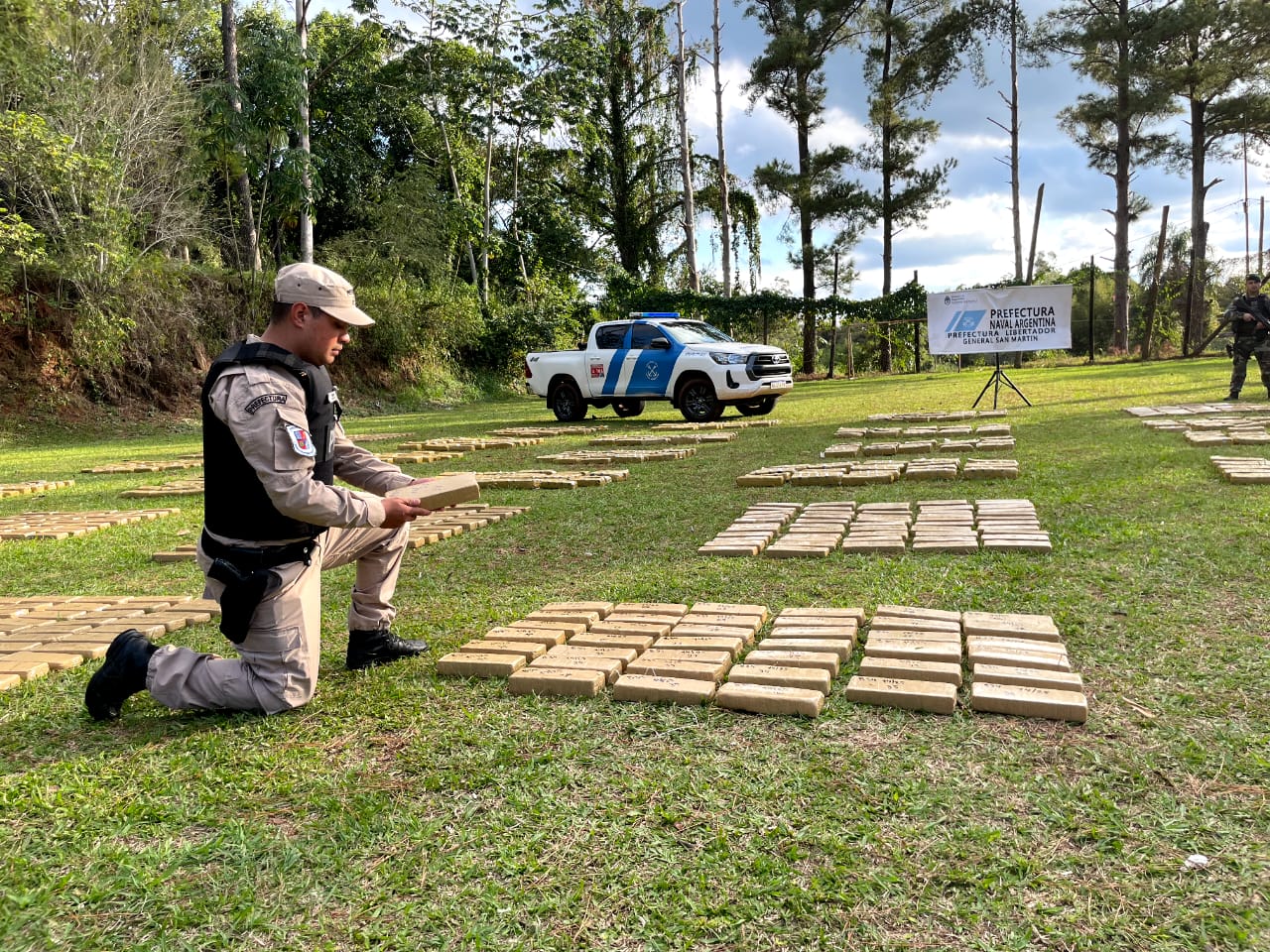 Misiones Prefectura Incautó Más De 1 780 Kilos De Droga Argentina Gob Ar