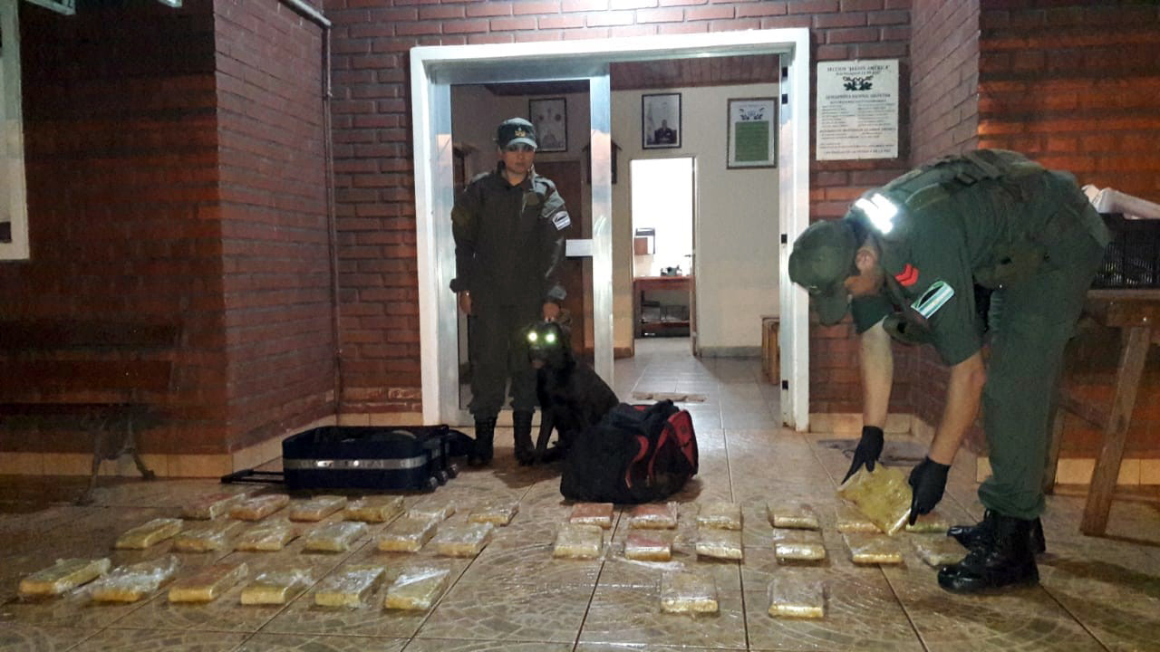 En Misiones Incautan Más De 27 Kilos De Marihuana Ocultos En Equipajes
