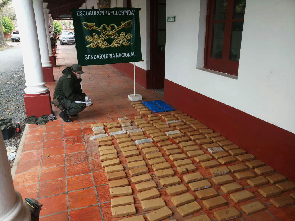 Detienen A Un Hombre Con Más De 78 Kilos De Marihuana Y Más De 15 Kilos