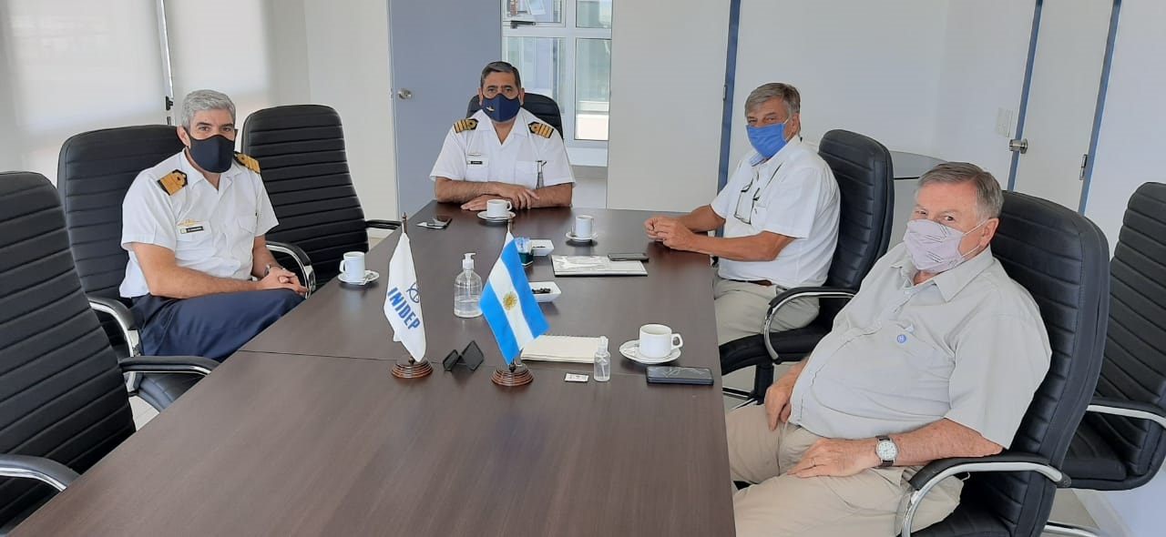 El director del INIDEP recibió por primera vez al nuevo comandante del ...