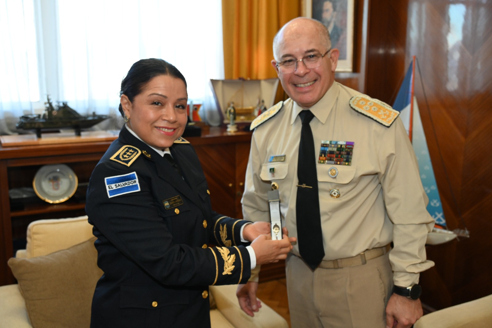 El Prefecto Nacional recibió al Embajador de El Salvador | Argentina.gob.ar El Prefecto Nacional recibió al Embajador de El Salvador | Argentina.gob.ar