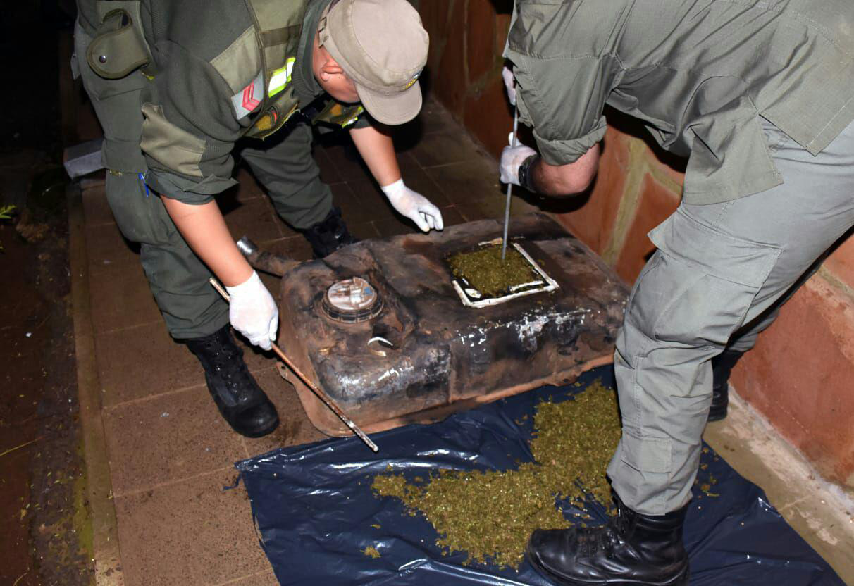 Decomisan Más De 15 Kilos De Marihuana Ocultos En El Tanque De