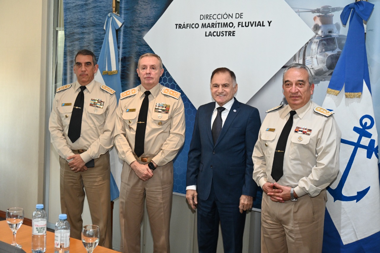 El Prefecto Nacional recibió al diputado Julio Pereyra | Argentina.gob.ar El Prefecto Nacional recibió al diputado Julio Pereyra | Argentina.gob.ar