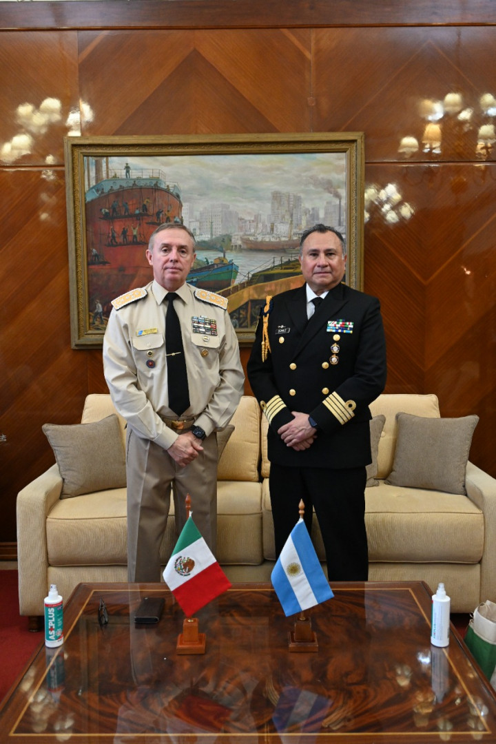 El Prefecto Nacional recibió al Agregado Naval de México en Argentina ... El Prefecto Nacional recibió al Agregado Naval de México en Argentina ...